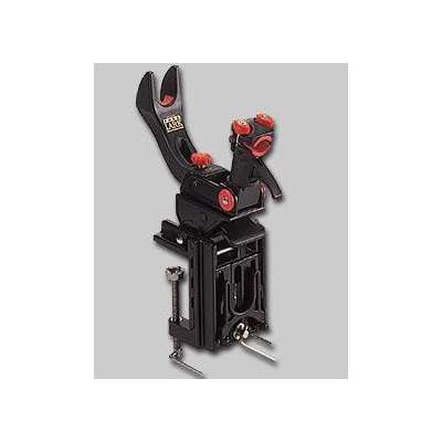 釣り人の要求にレバー操作ひとつで素早くスタイルを変え、対応してくれる竿受です。これまでの“ラーク竿受シリーズ”の機能を、これ1台に集結した超多機能バージョンです。急速落下スタイルでタナまで一直線に仕掛を送り込み、通常スタイルでアタリを待ちま...