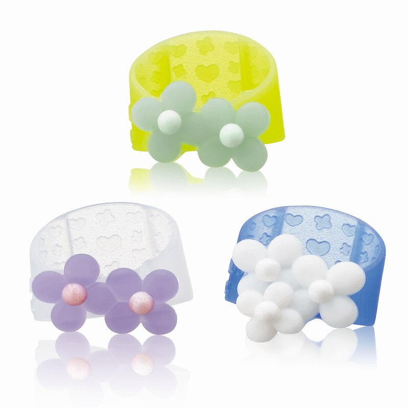 幅：14mm奥行：11mm高さ：11mm重量：1g毎日のオフィスワークに彩を！指から気分を上げる、モチーフ付き指サック！アクセサリーのような華やかさ！毎日のオフィスワークがHAPPYになる、かわいいモチーフ付きのカラフル指サック。指の形に合...