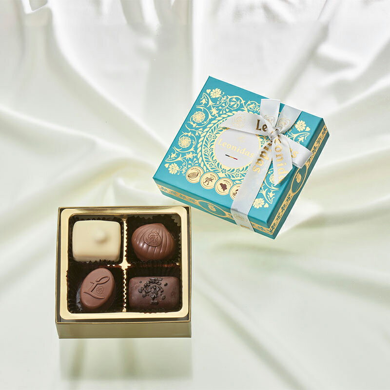 期間限定の『マノンアンタンスノアール』は、プラリネのレイヤーとダークチョコレートムースのフィリングをダークチョコレートで包み、トッピングにもダークチョコレートチップを飾ったチョコレートラバーに贈る一品です。レオニダスの代名詞『マノンカフェ』...