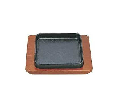 商品の詳細 サイズ 鉄板外寸：150×150×H22mm内寸：140×140×H18mm重さ：850g鉄板厚：3.5 木台：205×170 材質 皿 鉄鋳物台 木製 商品説明 鉄鋳物製で遠赤外線効果で肉、魚、野菜がふっくらと美味しく焼きあが...