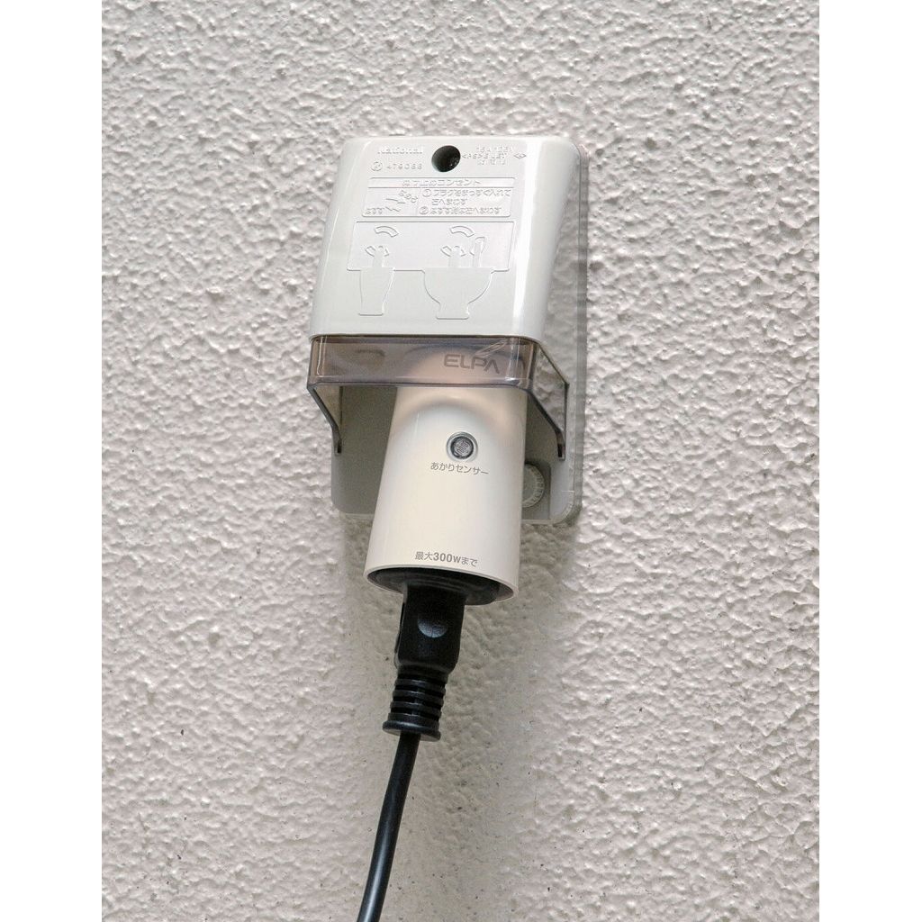 ●周囲が暗くなると自動で電源が入り、明るくなれば自動で電源が切れますので、イルミネーションや庭園灯・防犯灯・外灯につなぐことで、簡単に夜間連続点灯器具として使用できます。●耐トラッキングカバー付プラグを採用していますので、電気火災を予防でき...