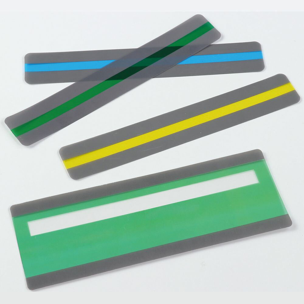 目の疲れを軽減！集中して文字が読める！視界に映る文字の量を制限することで、情報が減り、文字が読みやすく、理解しやすくするためのアイテムです。読み飛ばし防止にも！文字を読むのが苦手な人や、集中力が気になる人に最適なアイテムです。使わないときに...