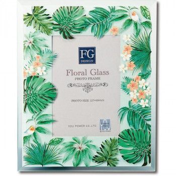 シンプルで使い勝手が良いガラスのフォトフレームに、透明感ある水彩画の花や風に揺れる野花をアレンジ。繊細な色使いが優しく空間を飾ります。◆モニターの設定などにより、実際の商品と色味や素材の見え方が異なる場合がございます。あらかじめご了承くださ...