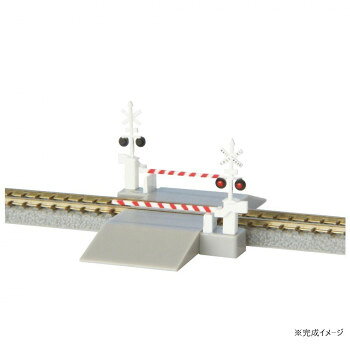 ベースを組み替えることで、単線/複線、道路幅を変更可能。遮断機は上がった状態・下がった状態どちらも再現可能です。※Zゲージ(1/220スケール)規格製品です。サイズ：W6.6×D3.6×H2.7cm個装サイズ：7.8×10×2cm重量：個装...