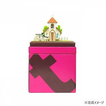 組み立てると、オレンジ屋根がかわいい教会が完成します。ステンドグラスもいい感じです。緑のスポンジを使った樹木、緑のパウダーで芝生、色砂でお花を表現。※みにちゅあーとキットはキット商品です。完成品ではございません。サイズ：箱:W60×D60×...