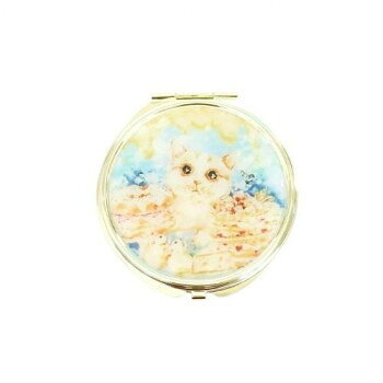 「kyou wa donna hi?」のコンパクトミラーです。こんもりとした透明樹脂盛りが可愛いコンパクトミラーはお出かけのお供にぴったりです。サイズ：W73×H77×D10mm、個装サイズ：8×8×1cm重量：個装重量：80g素材・材質：...