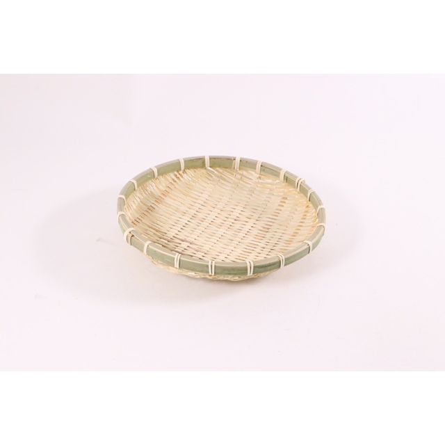 材質：天然竹外径×高さmm：φ300×H50生産地：中国※画像のサイズ感と実際のお届け商品のサイズ感は異なる場合があります。商品名および仕様に記載のサイズ・カラー等がお届けの商品になります。[ 盆ざる(竹製) ]
