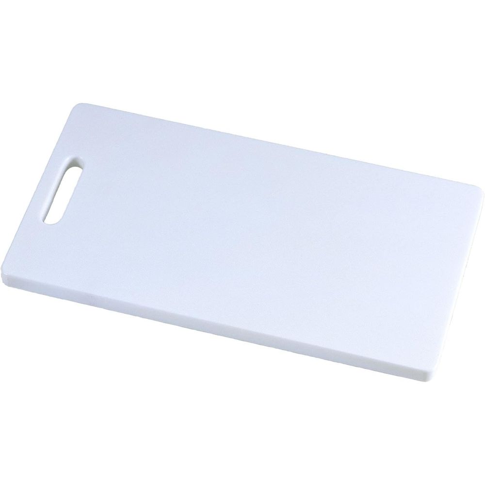材質：ポリエチレン長さ×巾×厚さmm：410×230×15生産地：韓国防菌加工※画像のサイズ感と実際のお届け商品のサイズ感は異なる場合があります。商品名および仕様に記載のサイズ・カラー等がお届けの商品になります。[ まな板(家庭用) ]