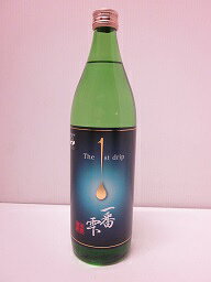 内容量 900ml ご注意 開封後はお早めにお飲みください。 保存方法 常温 原材料 さつまいも、米麹 製造元 大海酒造株式会社 商品説明 アルコール分25%、ベニオトメという品種のさつまいもを使用し、減圧蒸留でやさしい香りと軽ろやかな味わ...
