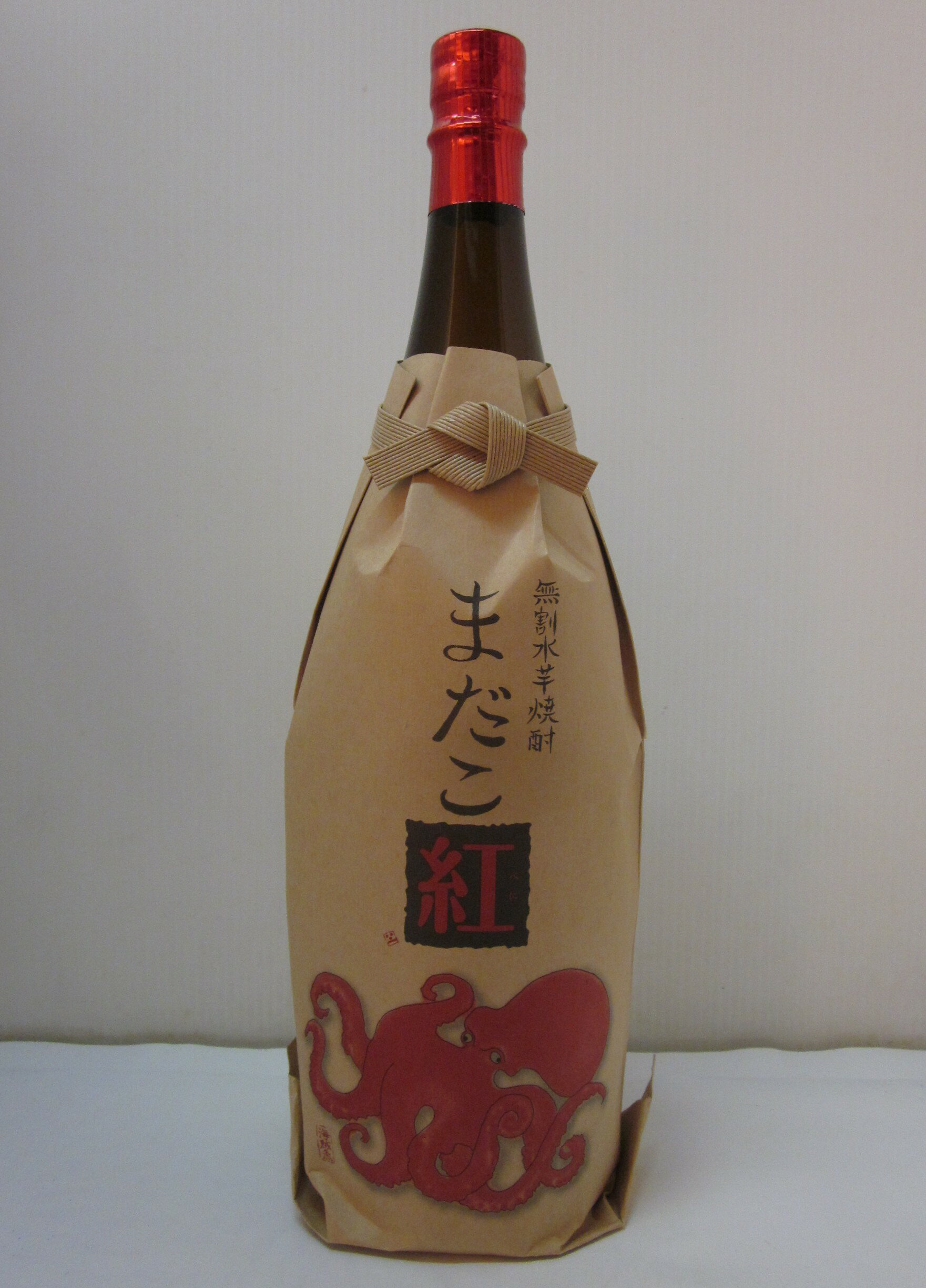 内容量 1800ml ご注意 開封後はお早めにお飲みください。 保存方法 常温 原材料 甘藷、米麹 製造元 株式会社 酒蔵王手門 商品説明 アルコール分30%、「まだこ紅」はまだこシリーズの新商品で、シリーズ最大の特徴である無割水製法で造ら...