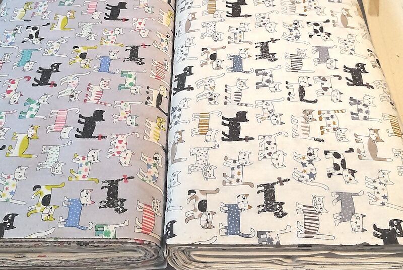 　入園入学準備　小物づくり ★　コットン100％　 ★　CBプリント生地（シーチング生地とオックス生地の中間の生地の厚さ） ★　生地巾　約110cm ★　ゆうパケット便で4mまでお送りできます ★　生地は10cm単位での販売ですので、無駄な...