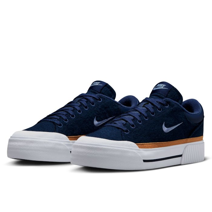 毎年人気です！在庫なくなる前にお急ぎください！ ランニングにおすすめ！ お買い得！トレーニングやウォーキングなどに！ ナイキ(NIKE) コート レガシー リフト ●素材 ・アッパー:天然皮革＋合成繊維＋ゴム ・アウトソール:ゴム底 ●サイ...