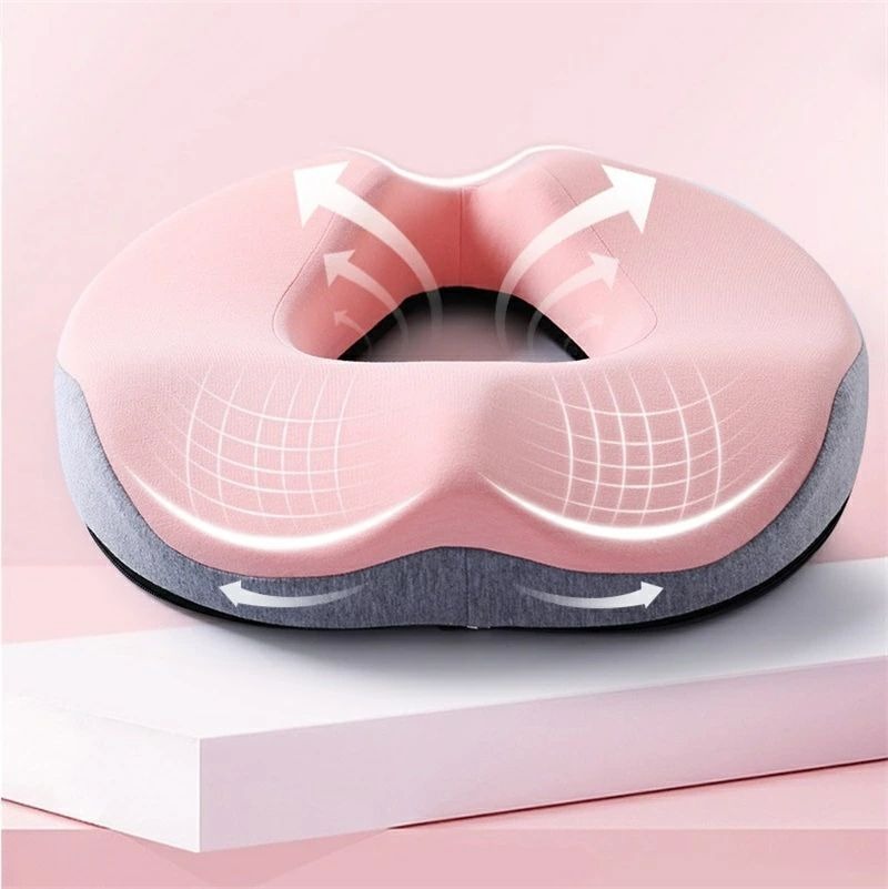 人体力学に基づいて設計されており、腰や太ももの曲線に合わせてゆっくりと変形できます、体圧を吸収し、腰や腰への負担を軽減、長く座っても疲れません、その形に合わせて座れば、自然な前傾姿勢を保ち、無理なく背筋が伸び、骨盤の傾きの悩みを効果的に改善...