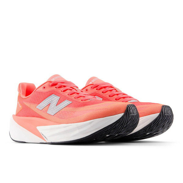 レディース ランニングシューズメーカー：ニューバランス New Balanceカラー：REDアッパー：合成繊維ミッドソール：合成底アウトソール：ゴム底軽量性・反発性に優れた万能モデル「FuelCell Rebel」がv5にアップデート。v4...