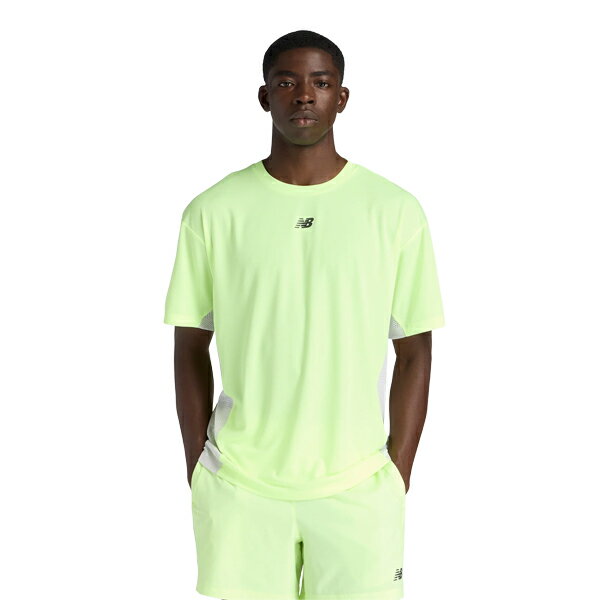 ファストデイズTシャツメンズ 半袖シャツランナーのためのベーシックコレクション。やわらかなクローズドホールメッシュとサイドを切り替えた通気性の良いオープンメッシュのTシャツ。吸汗速乾性に優れたNB Dryがドライで快適な着心地を提供し、フロ...