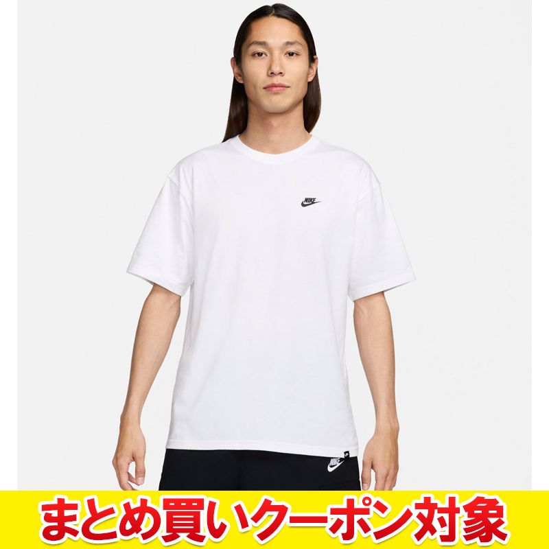 毎日の必需品をワンランク上のスタイルに。 ナイキ クラブ マックス Tシャツは、適度なボリュームの上質なコットン素材を使用。ゆったりとしたフィット感で、快適な着心地を提供します。 袖にFuturaロゴを刺繍し、特徴的なスタイルをプラスしまし...