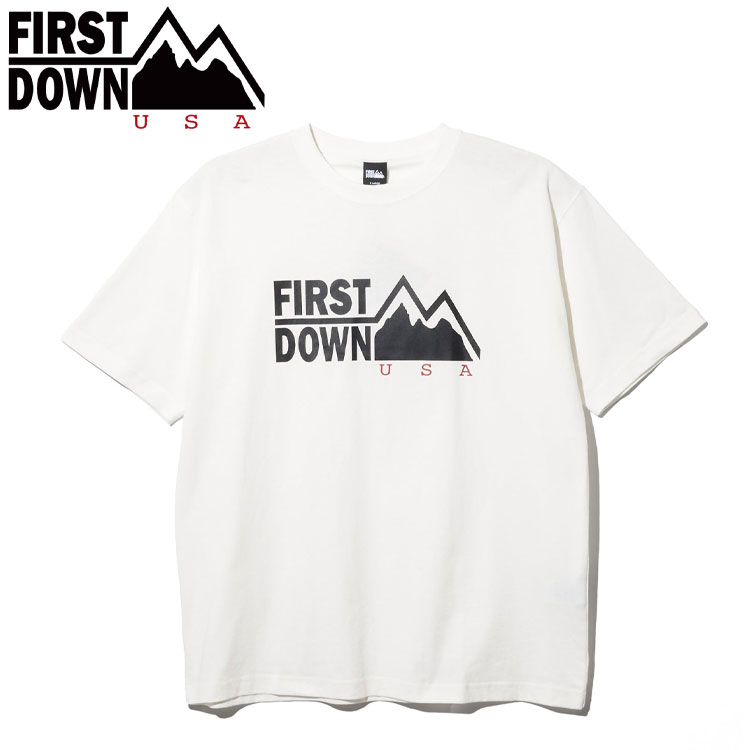 【デザイン】 シンプルながらもインパクトのあるFIRST DOWN USAロゴをフロントに配置したTシャツ。 ユニセックスで着用可能なリラックスフィットシルエット。 【素材】 ドライな質感と程よいハリ感が特徴の天竺素材を使用。 洗濯を重ねて...
