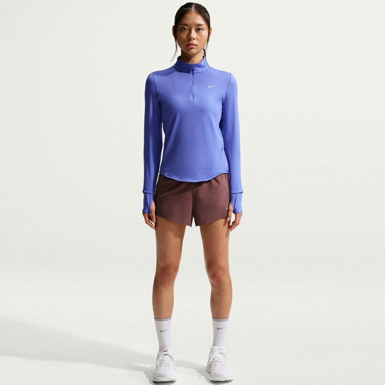 ランナーの意見を取り入れ、ナイキ スウィフトのマストアイテムを機能性に重点を置いて一新しました。この軽量ミッドレイヤーは、摩擦による不快感を軽減するデザイン。柔らかい肌触りで速乾性に優れ、紫外線をブロックするので、ランニングだけに集中できま...