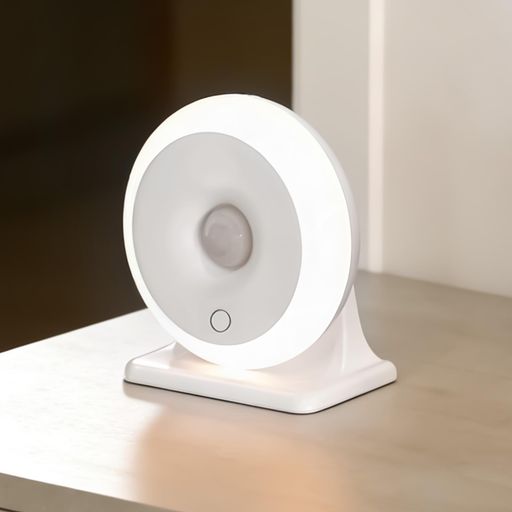 人感センサーライト 🏷️【製品仕様】◉商品名:LUTW人感センサーライト ◉電圧:5v ◉使用光源:LED ◉本体寸法:長さ100x幅30x高さ100mm ◉色温度:昼白色◉消費電力:1W ◉材質:ABS ◉梱包内容:本体*...