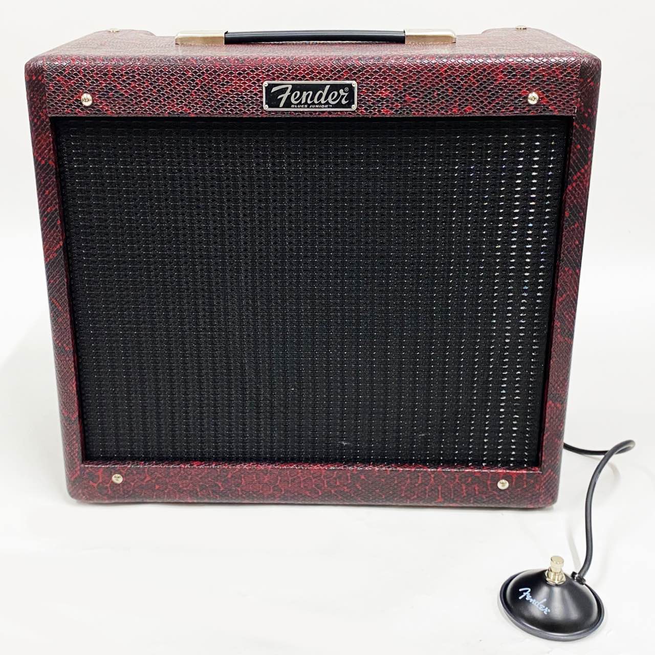 2025完全受注生産モデル！ヘビ柄のトーレックス、スピーカーはEminence製「Texas Heat」！ Fender&nbsp;BLUES JR IV RED SNAKE TEXAS &nbsp; 15W出力ながらウォームでパンチのある...