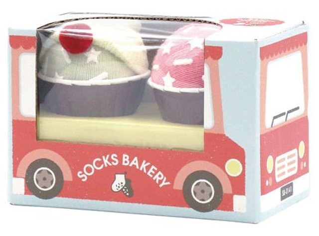 （バーゲンブック） SOCKS BAKERY—Sweet CupcakeISBN10：ISBN13：著作：0〜12カ月 足のサイズ8〜11cm 2足入り 出版社：ヒロ・コーポレーション発行日：仕様：対象：一般向赤いチェリーのポンポンが付いた...