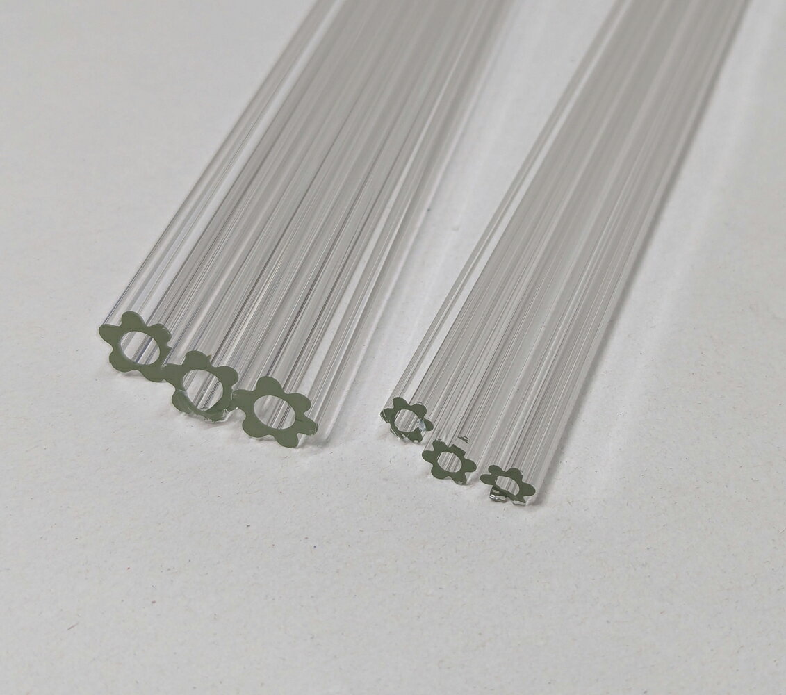 プロファイル管 9/4mm 50cm 1本 板状 棒ガラス simax サイマックス クリアガラス 耐熱ガラス ボロシリケイト ガラス プロファイル管 9/4mm ガラス作家向け ガラス材料 高品質でフューミングでも綺麗な色が出ます。 プロ...