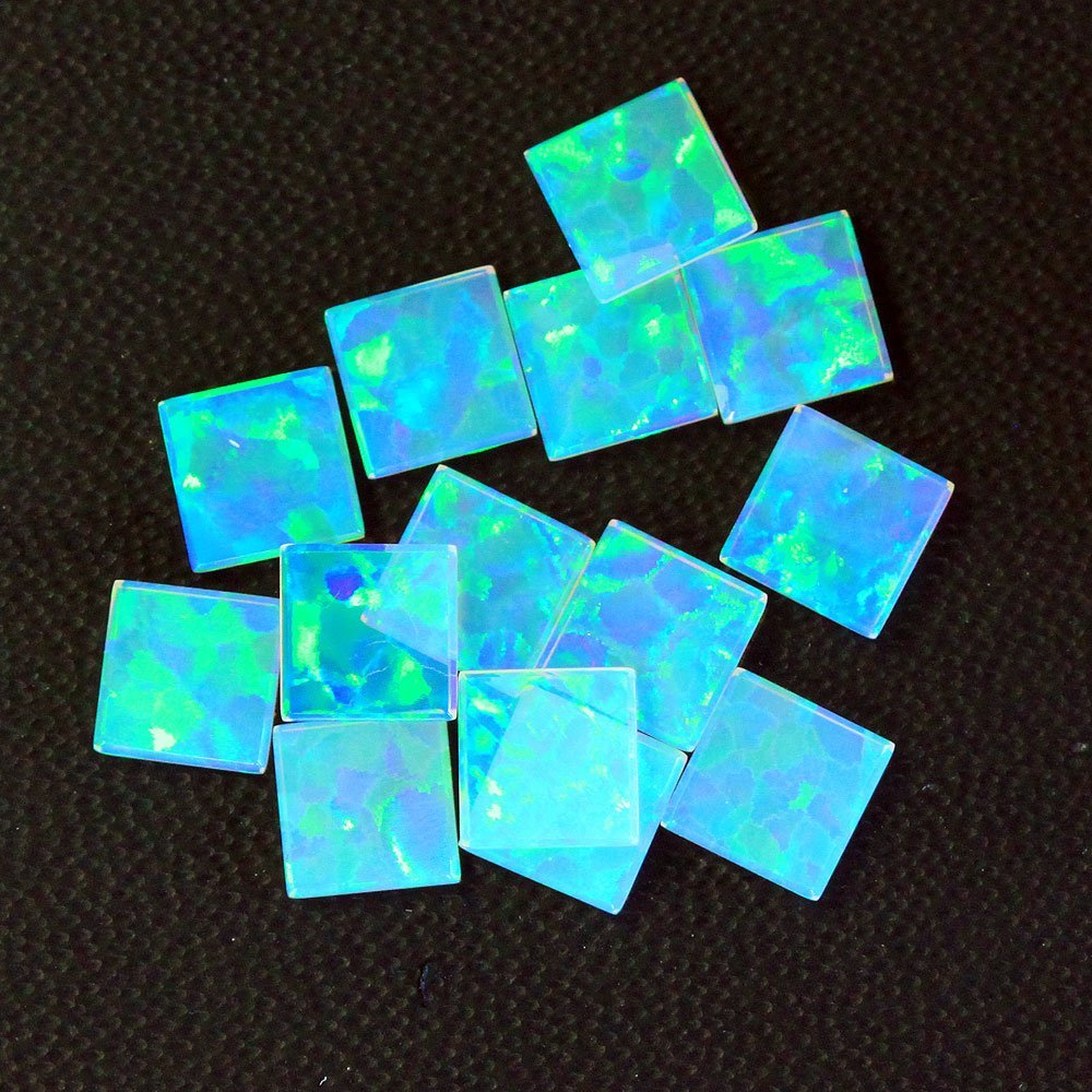 オパール スクエア Mint 5mm 1個 square ミント 耐熱ガラス用 ガラスオパール 人口オパール opal アメリカ製 ボロシリケイト用 四角い正方形型の人工オパール ホワイト系でやけにくい綺麗なオパールです。 綺麗に輝くガラス...