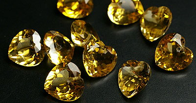 　 ※サイズ　約8×8×4mm お客様へのお願い当店では他店様に無いようなレアストーンを数多く取り揃えており、原石から仕入れをし専属工場にてビーズ等への加工をしております。レアストーンにつきましては加工が難しく製品にするのが困難であり、販売...