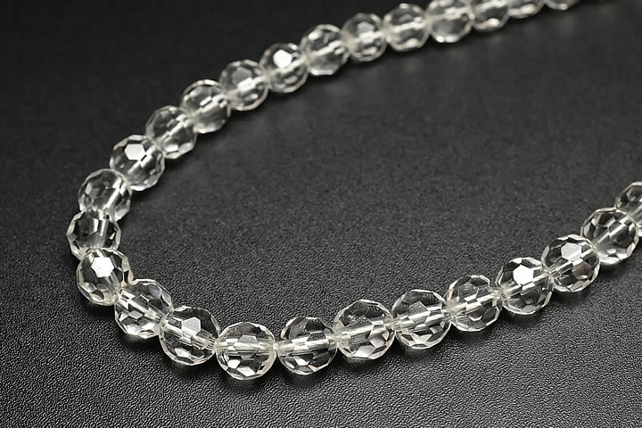 長さ:約43cm　 使用パーツ:8mm水晶カット　　