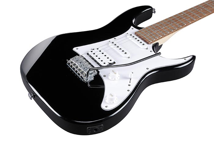 Ibanez GIOシリーズの定番モデル「GRX40」は、これからエレキギターを始める方にもおすすめのエントリーモデルです。 薄めのネック形状と扱いやすいボディサイズにより、高い演奏性を実現。Ibanezならではの弾きやすさを手軽に体感でき...
