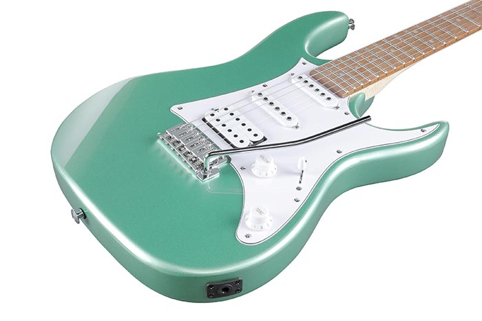 Ibanez GIOシリーズの定番モデル「GRX40」は、これからエレキギターを始める方にもおすすめのエントリーモデルです。 薄めのネック形状と扱いやすいボディサイズにより、高い演奏性を実現。Ibanezならではの弾きやすさを手軽に体感でき...