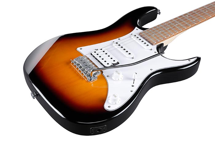 Ibanez GIOシリーズの定番モデル「GRX40」は、これからエレキギターを始める方にもおすすめのエントリーモデルです。 薄めのネック形状と扱いやすいボディサイズにより、高い演奏性を実現。Ibanezならではの弾きやすさを手軽に体感でき...