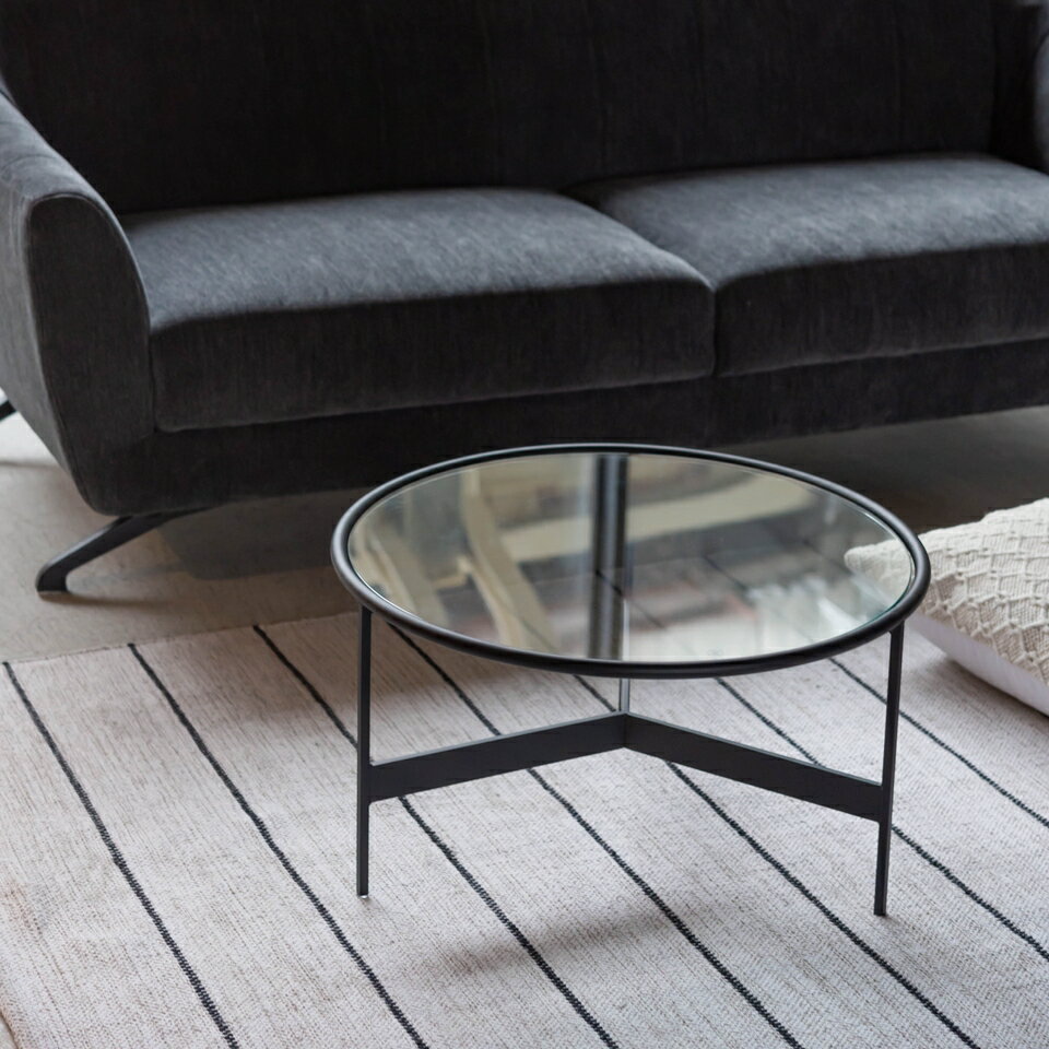 ラウンドガラステーブルLテーブル ガラステーブル ラウンドテーブル 丸 ガラス ローテーブル センターテーブル アイアイン 室内 おしゃれ シンプル 異素材商品説明シンプルでスタイリッシュなガラステーブル。マットなブラックアイアンの滑らかな...