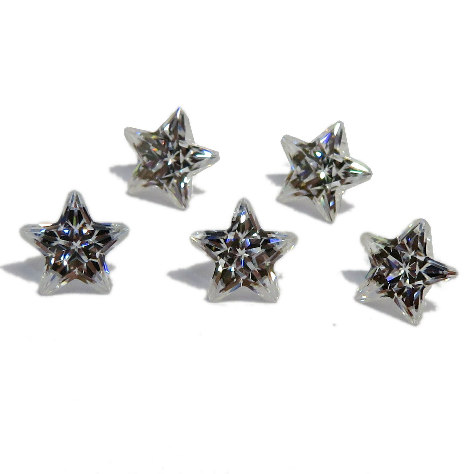 GemKana/合成モアッサナイト/星形6mm 合成石　人工石　高硬度　高屈折率　ルースストーン 輝きの非常に強い合成モアッサナイトの星形ルースストーンです。強い輝きと、形状から印象深いルースストーンです。 5