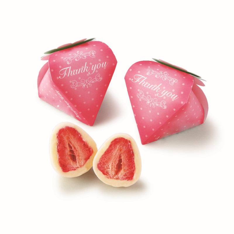 ●ドライ苺チョコ1個 ●賞味期限 / 6ヶ月 ●アレルゲン / 乳成分 ●期間限定/10月〜4月(最終お届日は4月末日) ●サイズ / 53×53×65mm ※同セット商品をご注文でない場合ご注文は30個からとなります 「まるごと苺ピュアシ...