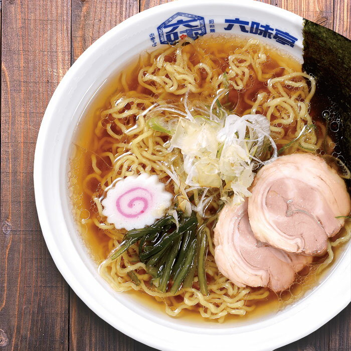 国産の焼きあごを使用した天然出汁ベースで、あっさりした醤油味のクセのないスープは何杯もイケそうなやみつきスープ。簡単調理で、手軽にお家でお店の味をお楽しみいただけます。実店舗では、老若男女問わず喜ばれている商品です。夏場は、冷やしラーメンに...