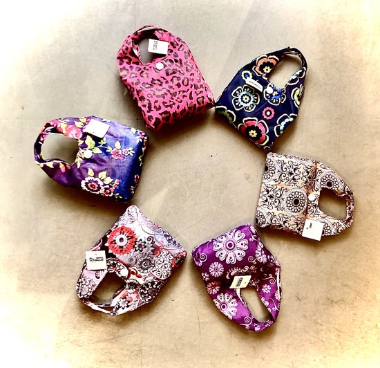 「ALE-HOP」アレホップのエコバック マドリードやバルセロナをはじめ、バレンシアやマラガ、アリカンテ、グラナダなど スペインの各都市で街歩きをしていると、目に飛び込んでくる大きな牛さん(闘牛を国技とするスペインだからでしょうか）のモニュ...