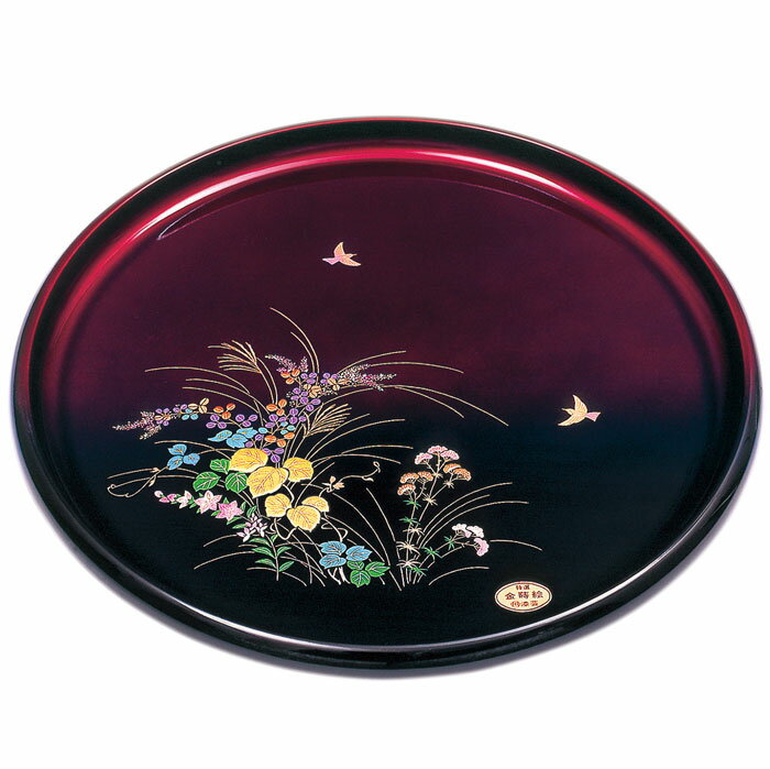 ■ 実：φ33×2.5cm 材質／（ユ)ユリア樹脂 塗装／(カ)カシュー塗装 ※撮影の都合上、色や質感などが実物と異なって見える場合があります。紀州漆器は室町時代から400年以上の歴史を持つ日本を代表する漆工芸です。