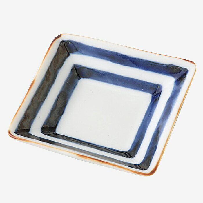 1枚の仕様 商品サイズ／7×7×H1.5cm 重量／40g 染文様　そめもんよう　　 茶飯時（さはんじ）という用に応える程よいアイテム種。 見立てて使う、という楽しさもある。 筆跡や筆運び、濃淡や滲み、暈け、染付の それぞれの文様の中にも表...