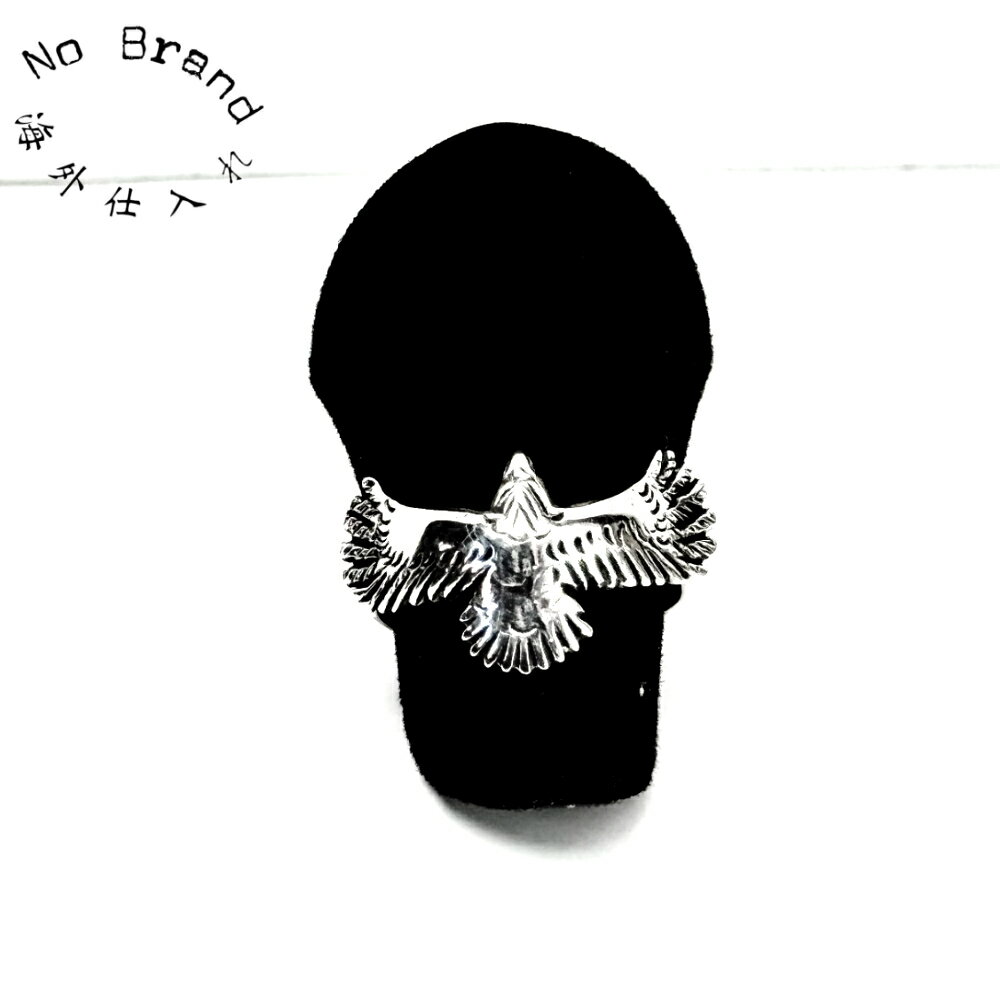 商品情報商品説明大きく翼を広げたイーグルをモチーフとしたリング。細部に燻のムラを残すなど少しヴィンテージ風の仕上げになっているのが特徴です。幸運のお守りとしても現状から大きく羽ばたきたいという思いがある方におすすめです。素材SILVER92...