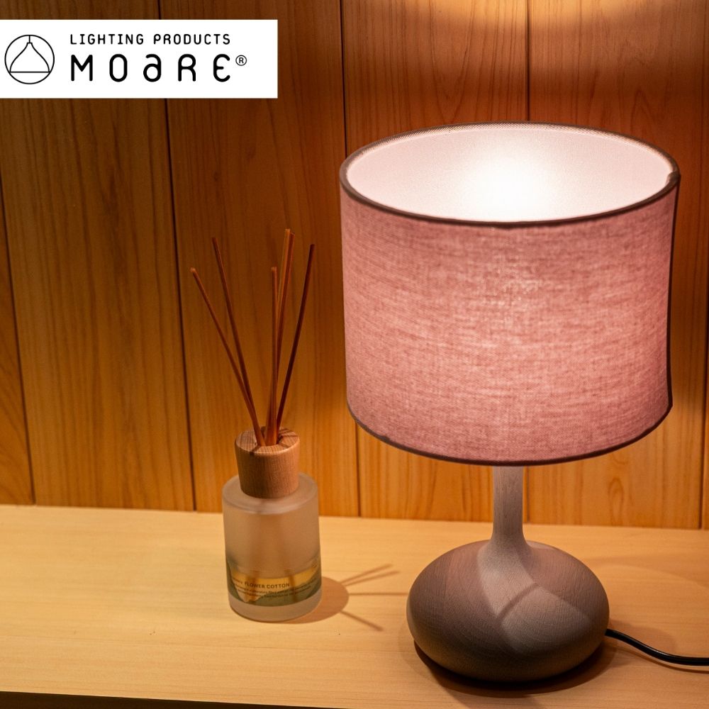 「大切な人へ　心温まるテーブルスタンド」 「アイラテーブルスタンド」は、親から子へ、未来への光。これまでの成長を喜び、未来に向かって羽ばたこうとする子供へのエールを込めて心から贈りたくなるテーブルスタンドが誕生しました。アイラは時代が変わっ...