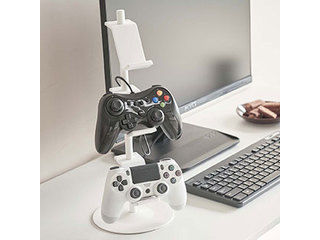 商品説明ゲームコントローラーを縦に積んでスリムに収納！高さと向きを自由に調節可能で、様々なゲーム周辺機器を収納できます。置いたままの充電が可能。ケーブルをホールドしてくれるので着脱も快適。プラスチックとシリコーンのクッションでコントローラー...