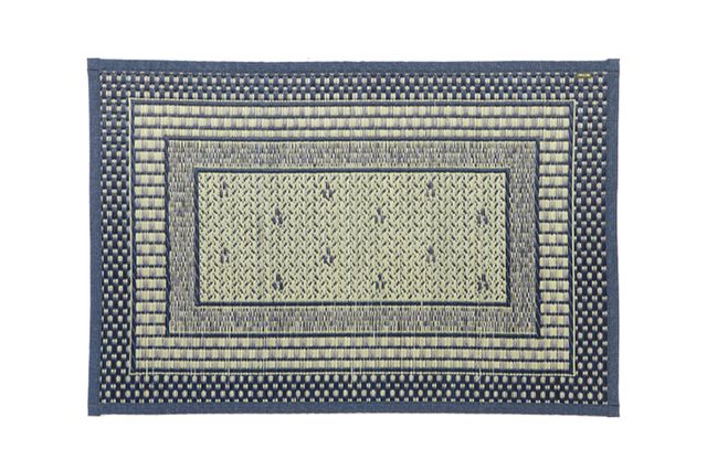 商品説明サイズ(cm)：70×120　厚み(mm）：3素材：表面：国産い草100％ 裏面：不織布（滑りにくい加工） 縁：綿100％機能：抗カビ・消臭洗濯：洗濯機不可すべり止め：ありホットカ−ペット床暖房：非対応原産国：日本さりげなく季節の彩...