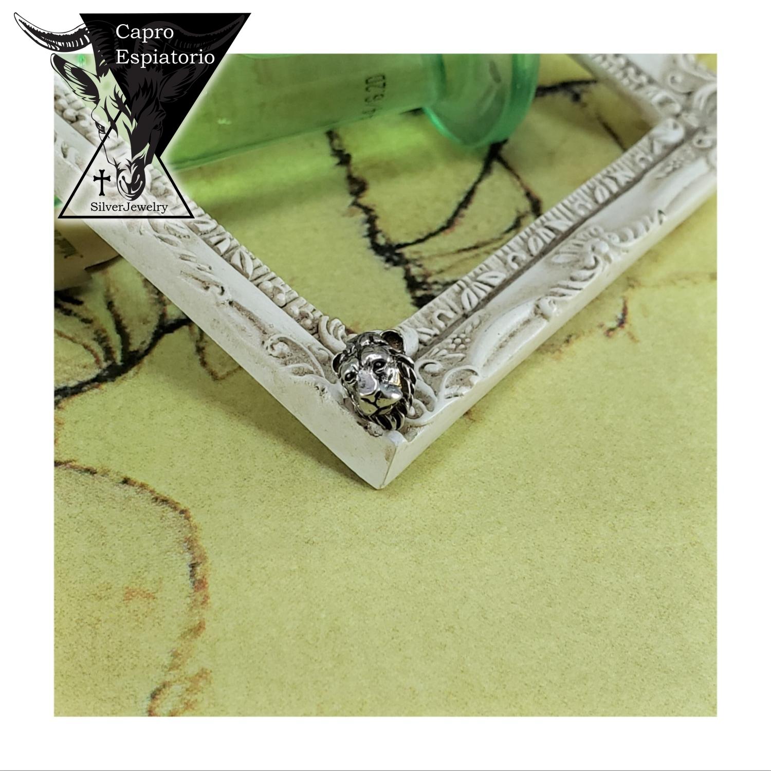 商品詳細 ブランド Capro Espiatorio/カプロ・エスピアートリオ 商品説明 ※こちらの商品は受注制作となります。お届けに3週間〜1ヶ月前後頂きますのでご了承下さい。 ※受注制作品につきましてはご注文後のキャンセル、商品の返品・...