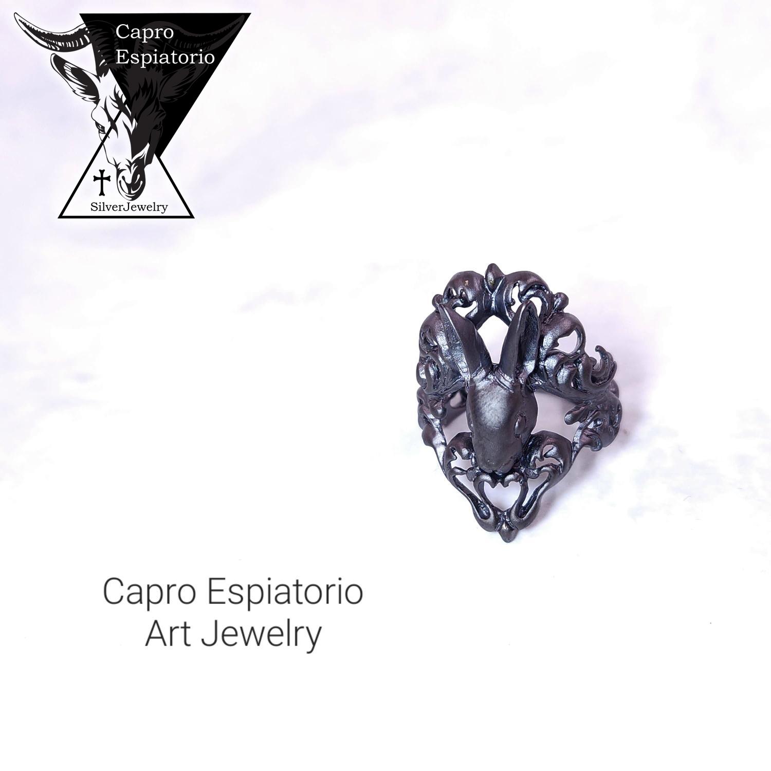 商品詳細 ブランド Capro Espiatorio/カプロ・エスピアートリオ 商品説明 ※こちらの商品は受注制作となります。お届けに3週間〜1ヶ月前後頂きますのでご了承下さい。 ※受注制作品につきましてはご注文後のキャンセル、商品の返品・...