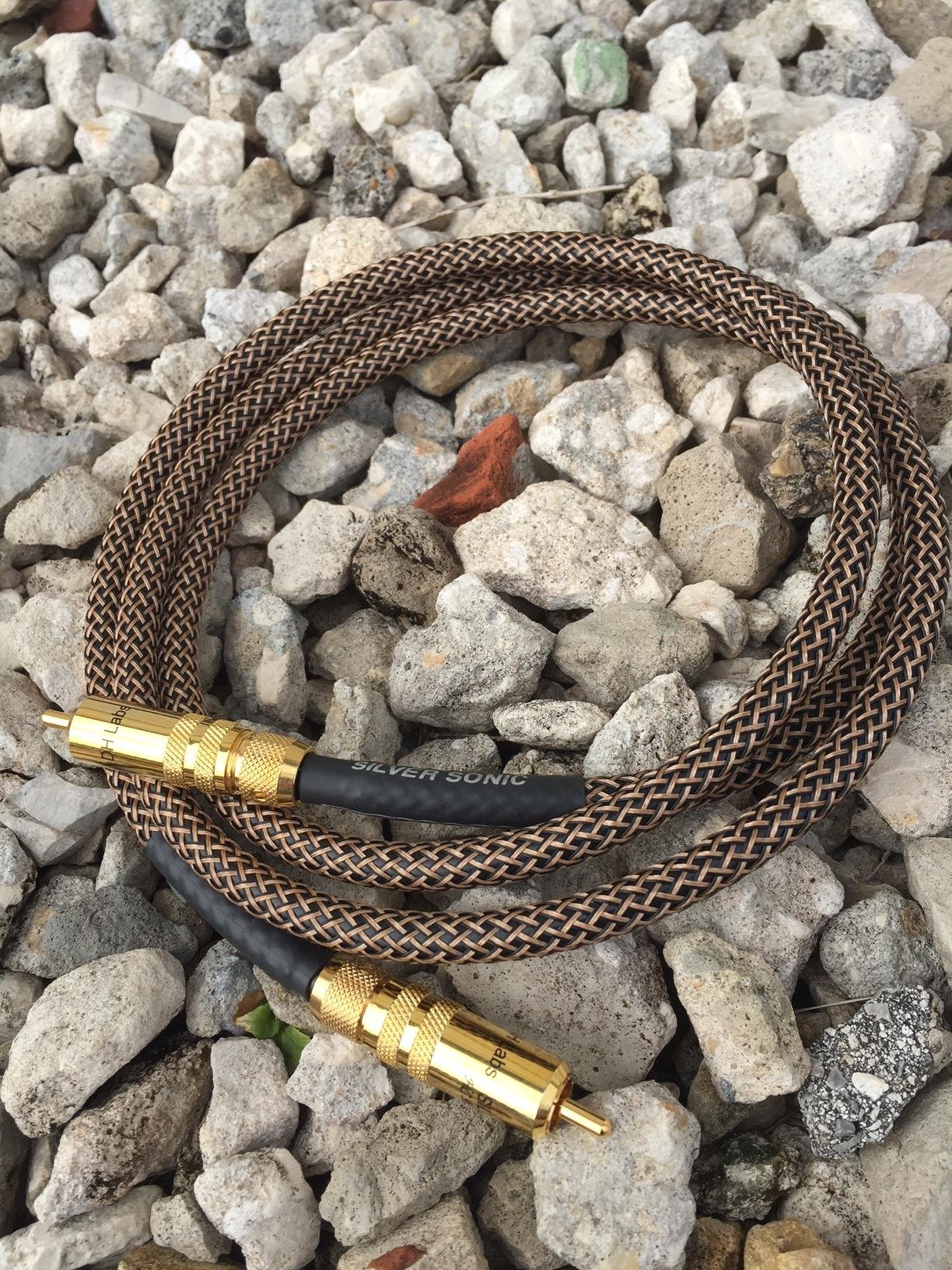 DH Labs サンダーサブウーファーケーブル 4.0m RCA