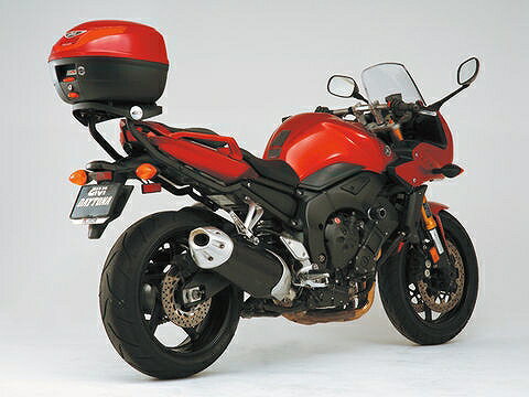 【重要】GIVIボックス専用品。他社製ボックスの装着は保証対象外。適合車種 ：FZ-1 FAZER(06-09) ※フロントカウル標準装備車※10~モデルは不可※フロントカウルレス車(FZ1N '10~モデル)は不可(ケースの装着方法)シン...