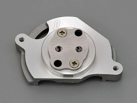 【DAYTONA(デイトナ)】 65652 メガオイルポンプ APE/XR用品番65652カラーサイズタイプ説明APE/XRモタード用の大容量オイルポンプ。12mm厚のトロコイドロータを採用し、チューニングエンジンに対しても十分な潤滑能力を...