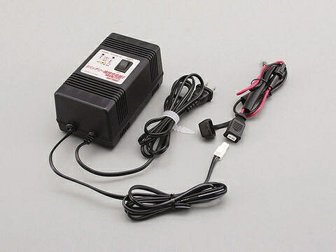 【DAYTONA(デイトナ)】 71199 オートバイバッテリー用維持（微弱）充電器 12Vオートバイ用鉛バッテリー専用品番71199カラーサイズタイプ維持充電器本体＋防塵キャップ付き車体配線説明カプラーオンで簡単充電！冬期等、長期にわたり...