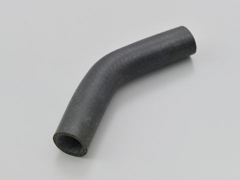 【DAYTONA(デイトナ)】 73432 ラジエターホース 【エルボー45°】 φ25.0品番73432カラーサイズφ25.0タイプエルボー45°説明・ホースジョイントパイプとの組み合わせにより3次元の曲げ形状を再現できます。・形状：エル...